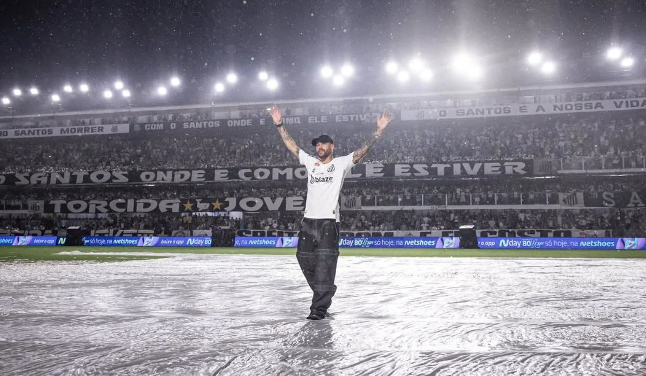 Neymar chega de helicóptero para primeiro treino no Santos - Ric.com.br