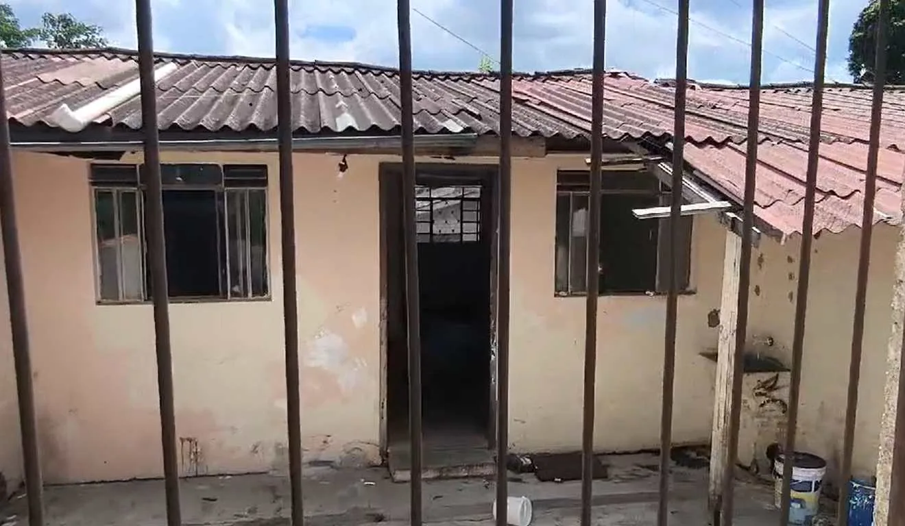 Suspeito mata vizinho e esfaqueia ex-mulher em Colombo - Ric.com.br