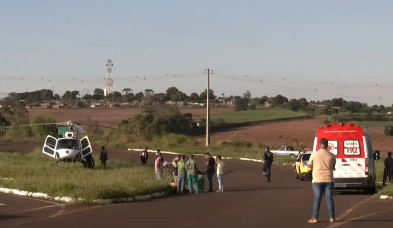Carro avança preferencial e bate em mulher grávida no PR