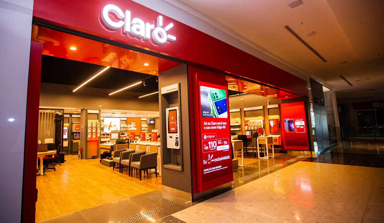 Claro investe em novo conceito de lojas físicas em Curitiba - Ric.com.br