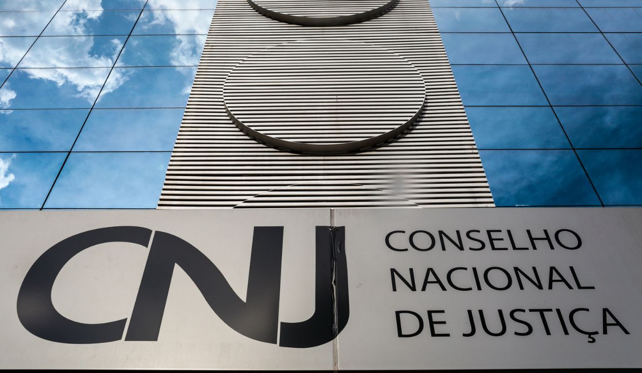 CNJ contraria STF e retoma pagamento de "penduricalhos" - Ric.com.br