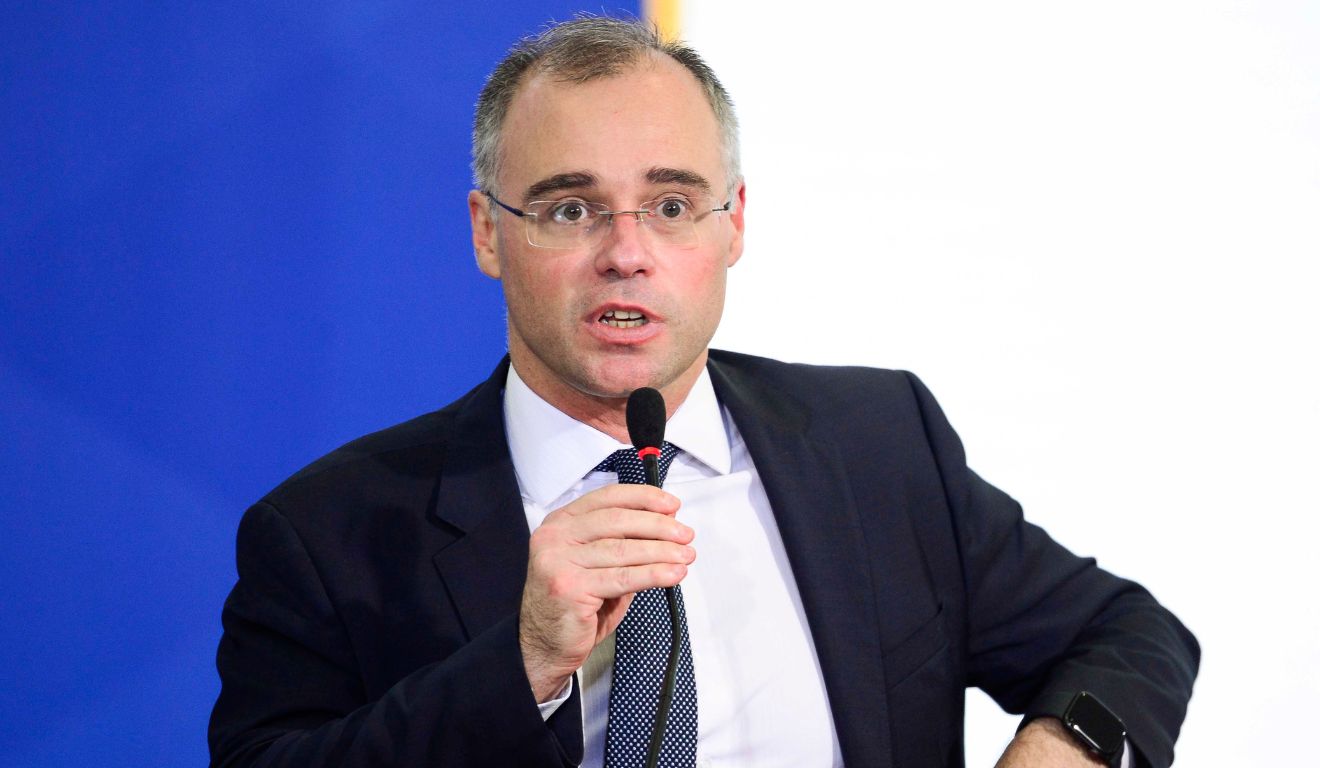 Mendonça pede exclusão de vídeo que associa PT com CV e PCC - Ric.com.br